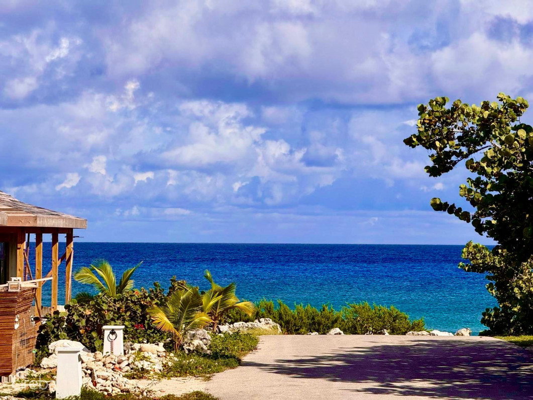 PRIME WEST END CAYMAN BRAC LAND PARCEL 100 by RAINBOW REALTY LTD. - CIREBA